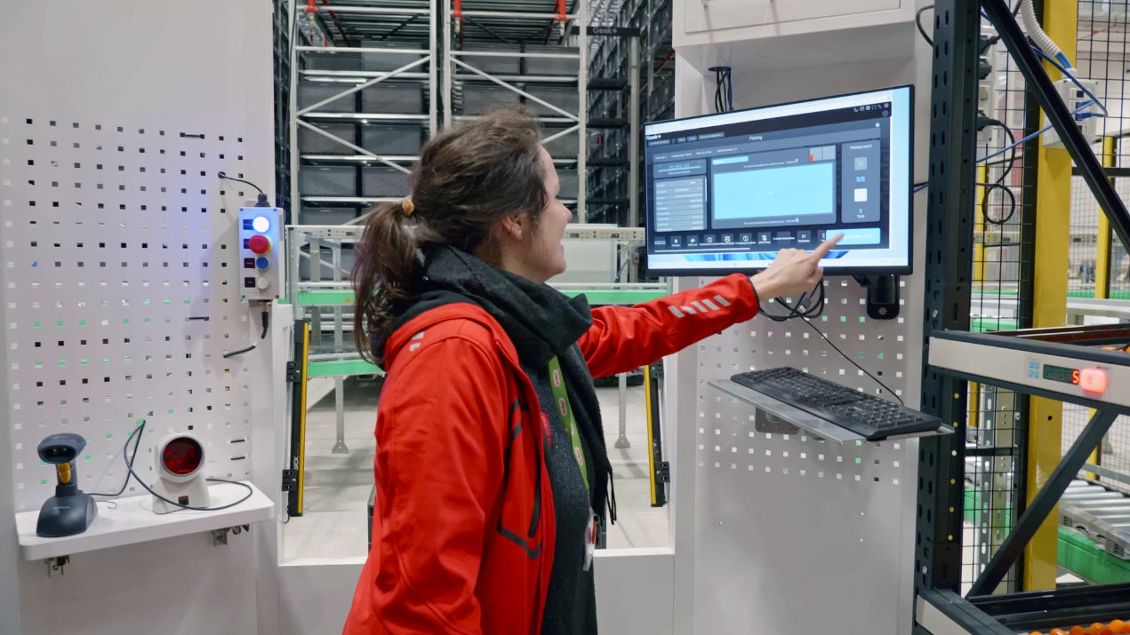 Geek+ deploys first Tote-to-Person project in Italy for pharma chain