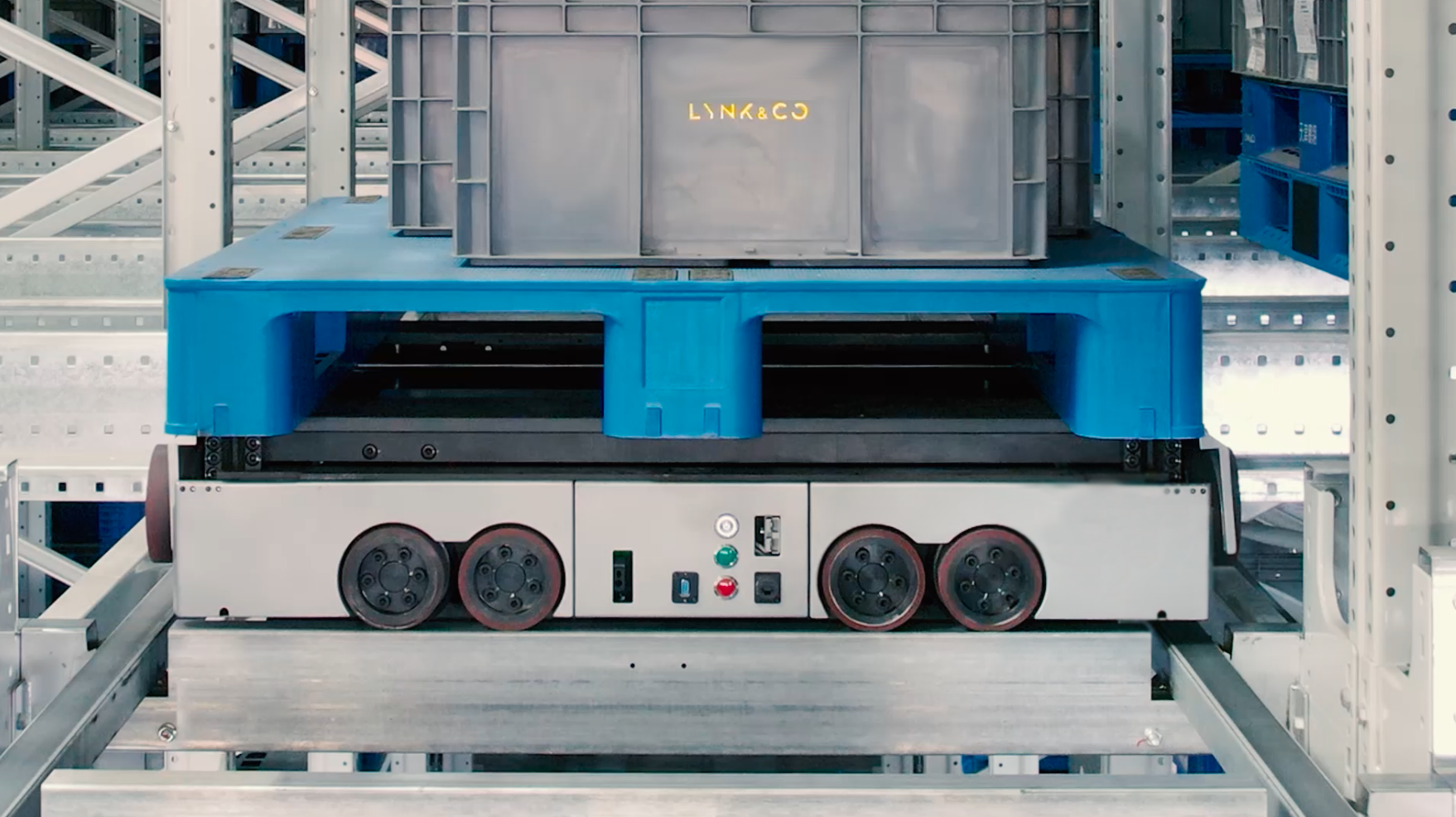 Pallet-to-Person Solution