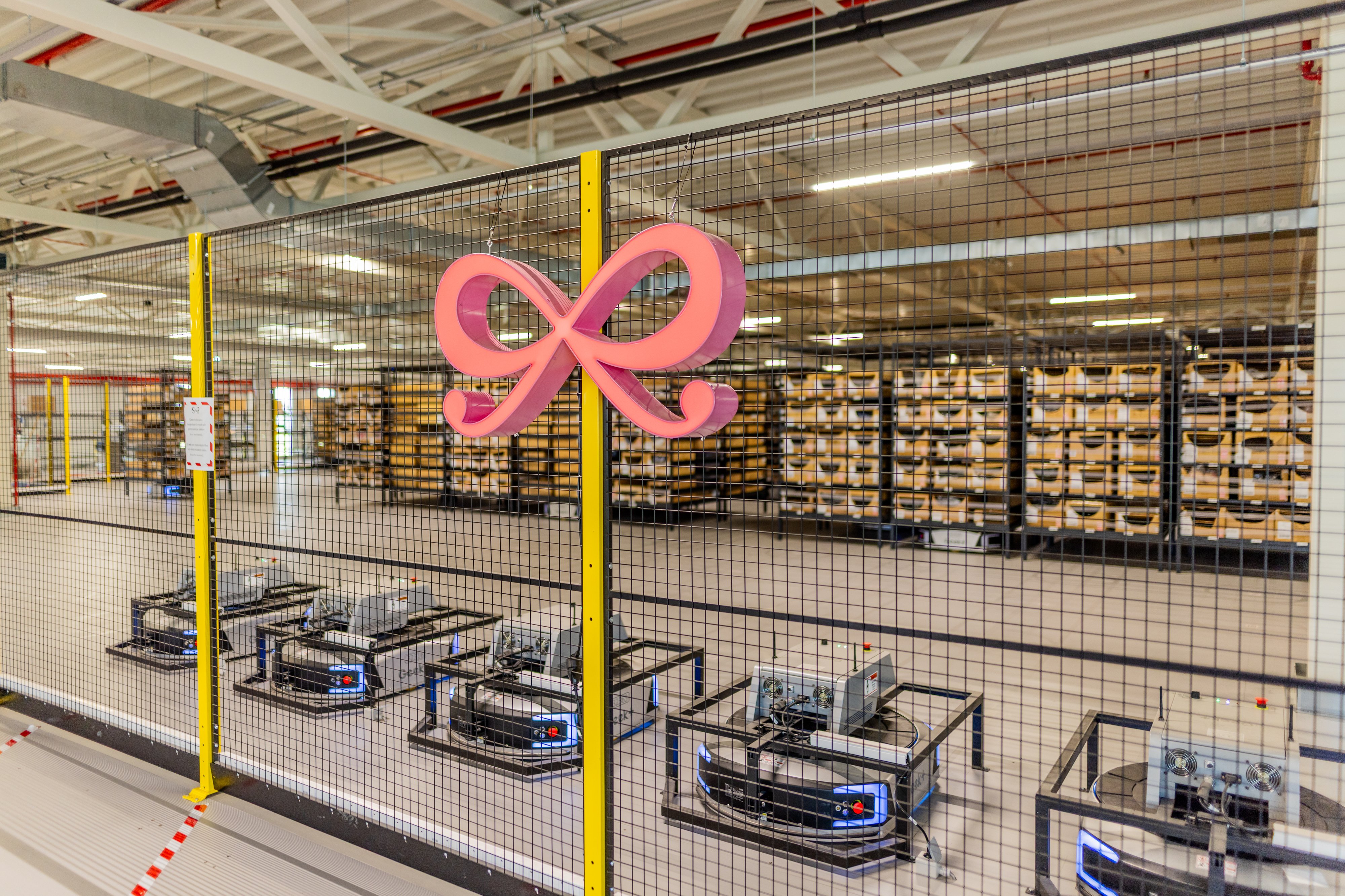 Hunkemöller boosts warehouse efficiency with Geekplus robots