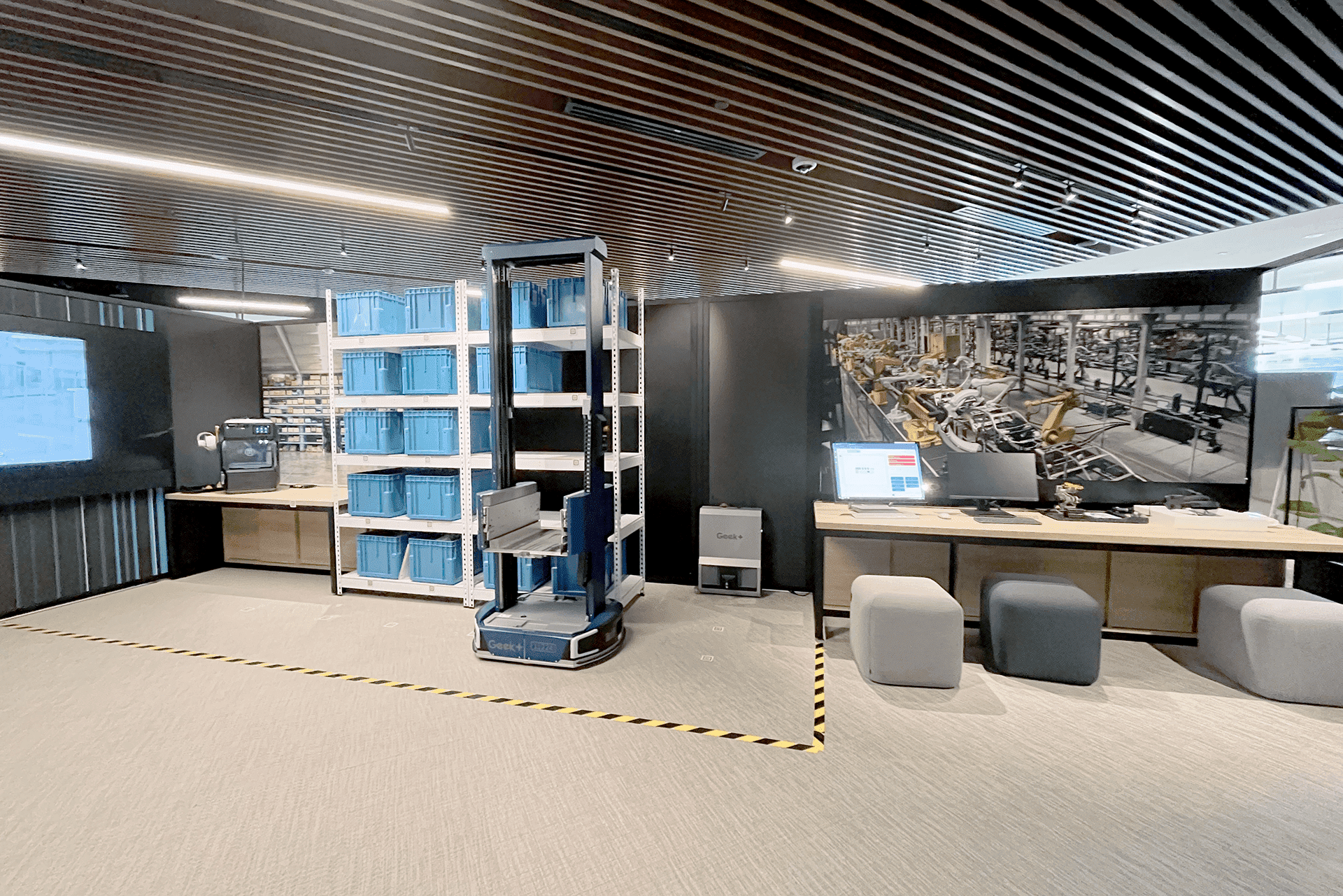 Geek+ Microsoft Experience Center